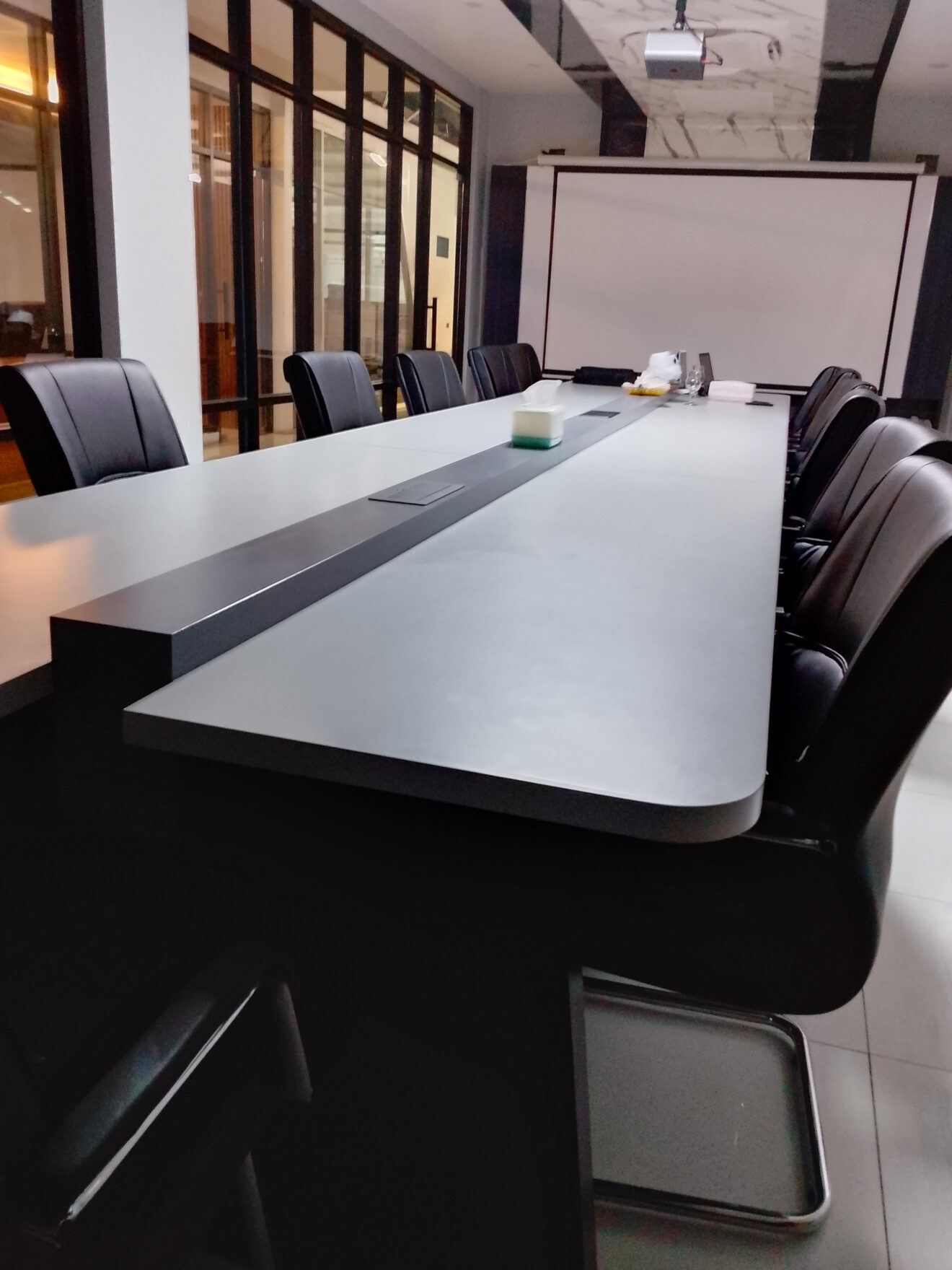 Meja Meeting Custom Rangka Besi Terbaru - Meja Rapat Custom