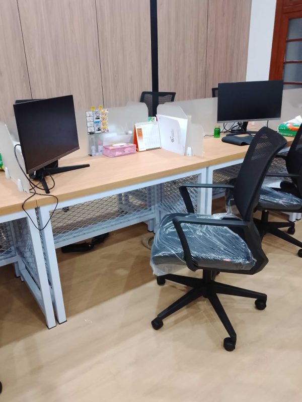 Meja Custom - Meja Kantor Partisi Terbaik dan Termurah